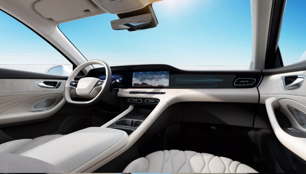 Carro híbrido chinês bate recorde de autonomia com 2.200 km sem abastecer