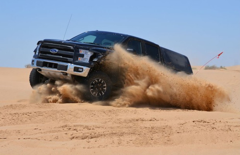 Picape Ford F-150 Raptor é submetida a mais de 1.600 km no deserto
