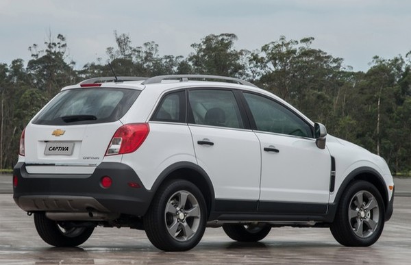 Chevrolet Captiva chega à linha 2016 por R$ 103.990