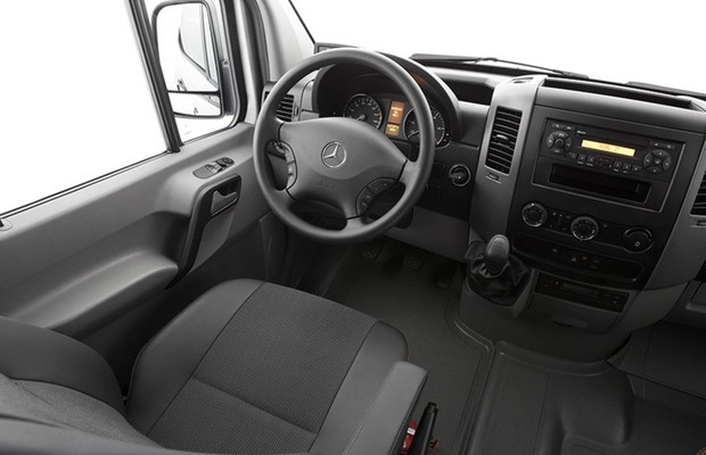 Mercedes-Benz lança Sprinter de luxo