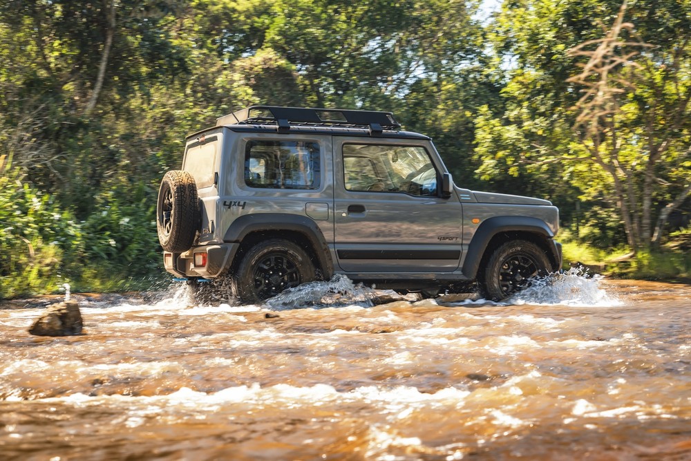 Suzuki Jimny Sierra 2024 tem nova versão e se mantém como o carro 4x4 ...