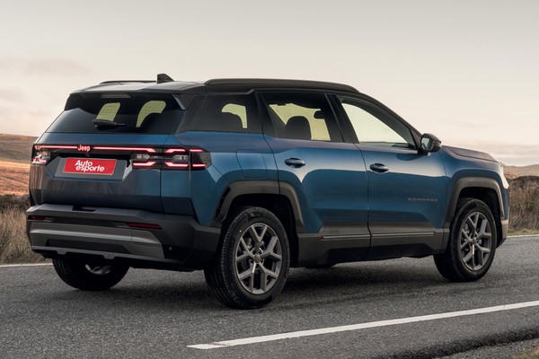 Novo Jeep Compass nacional chega em 2028 híbrido e com visual atualizado