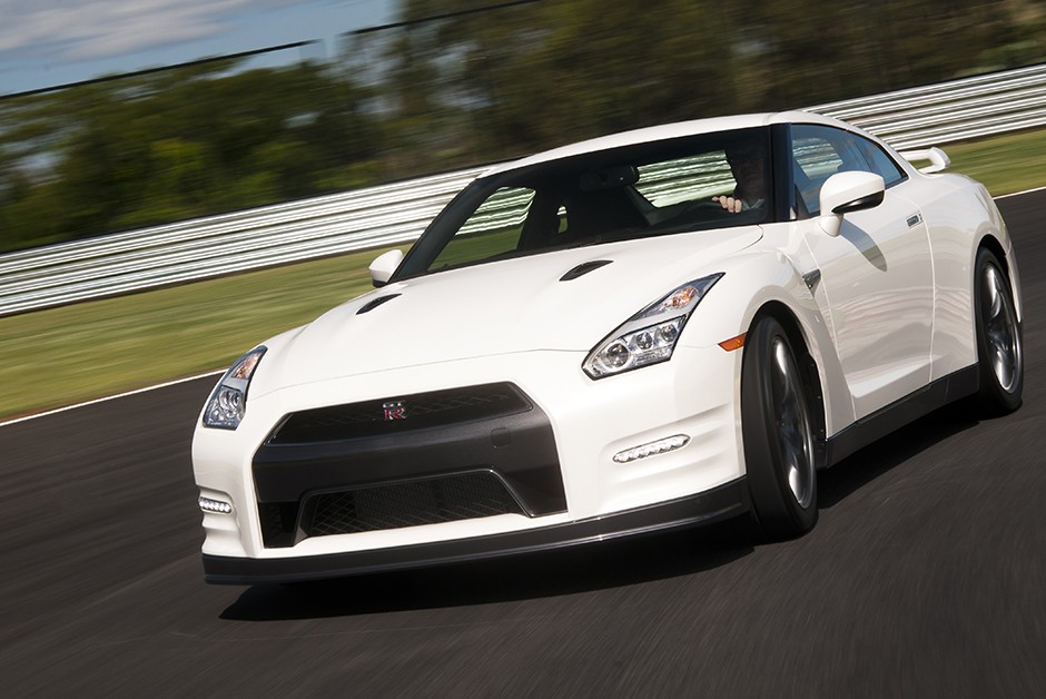 Nissan apresenta edição comemorativa do GT-R