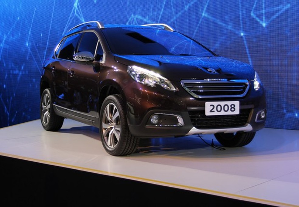 Área restrita: Peugeot 2008 partirá de R$ 56 mil, nova família Onix e mais