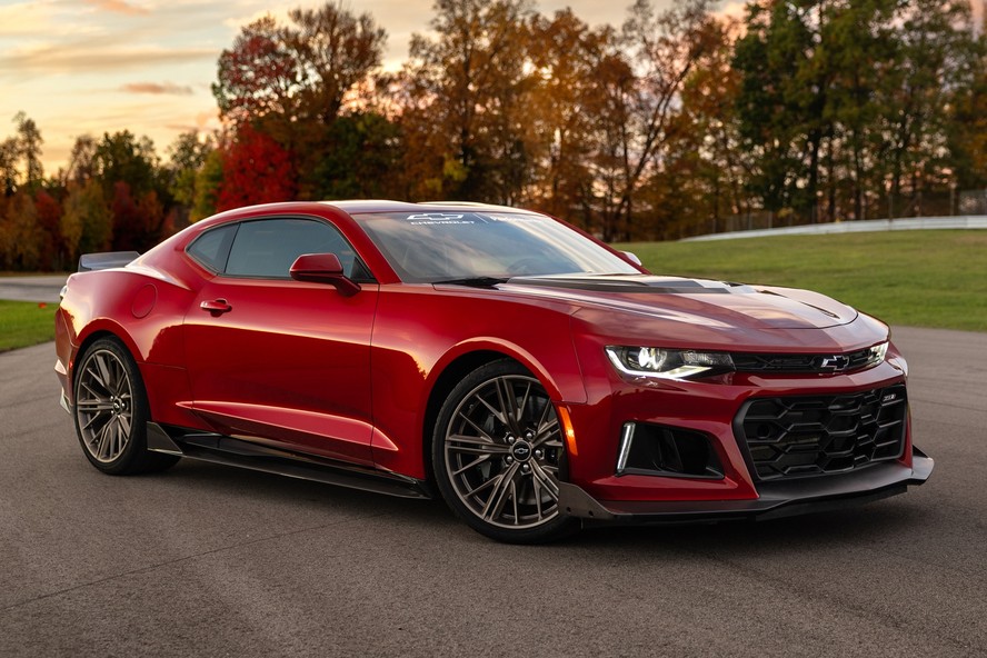 Chevrolet Camaro vai voltar à vida com motor V8 e sem versão elétrica