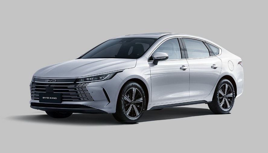 BYD King x Toyota Corolla: sedã híbrido quer mexer com rival tradicional